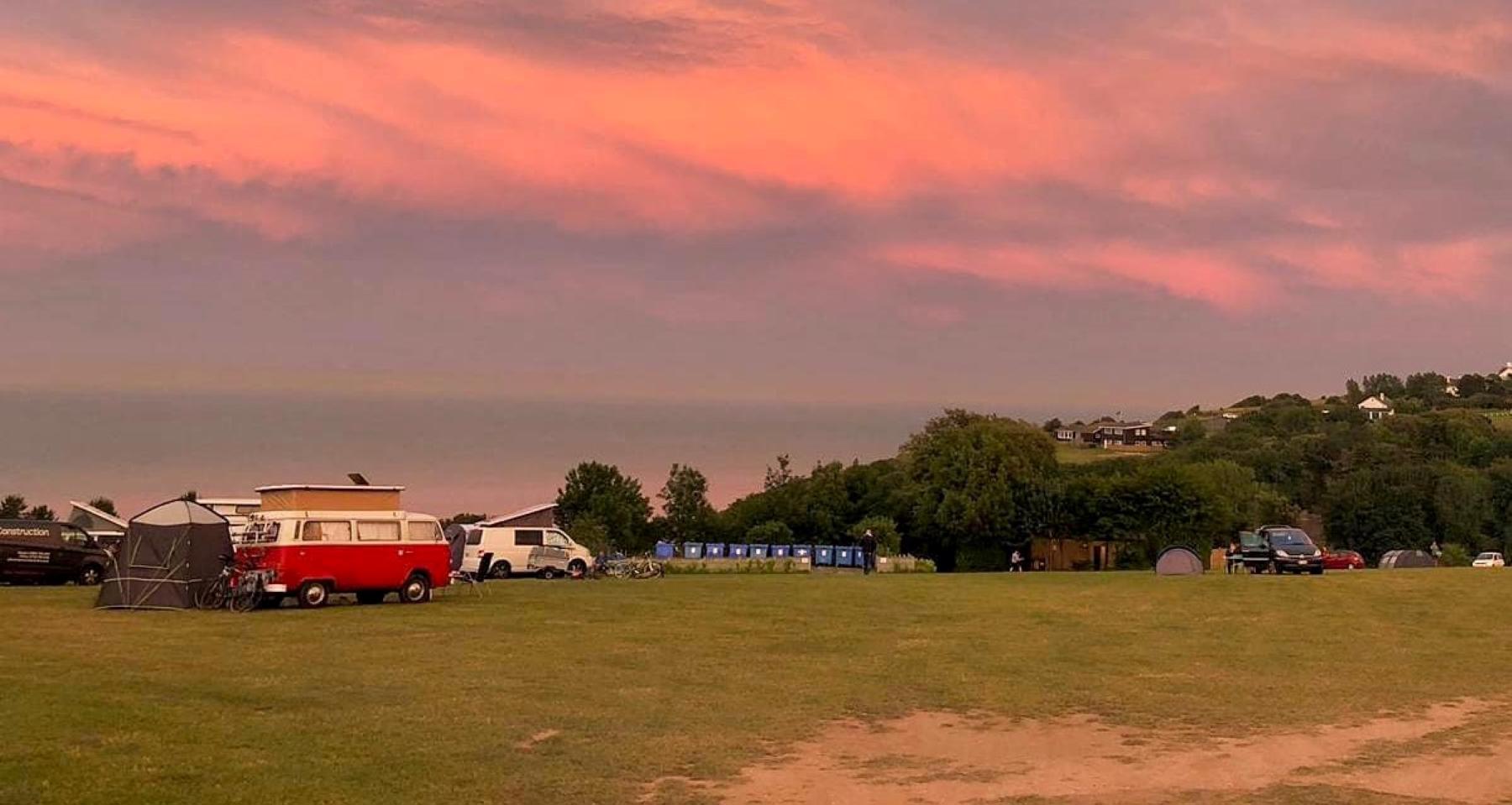 Stay in White Cliffs Country