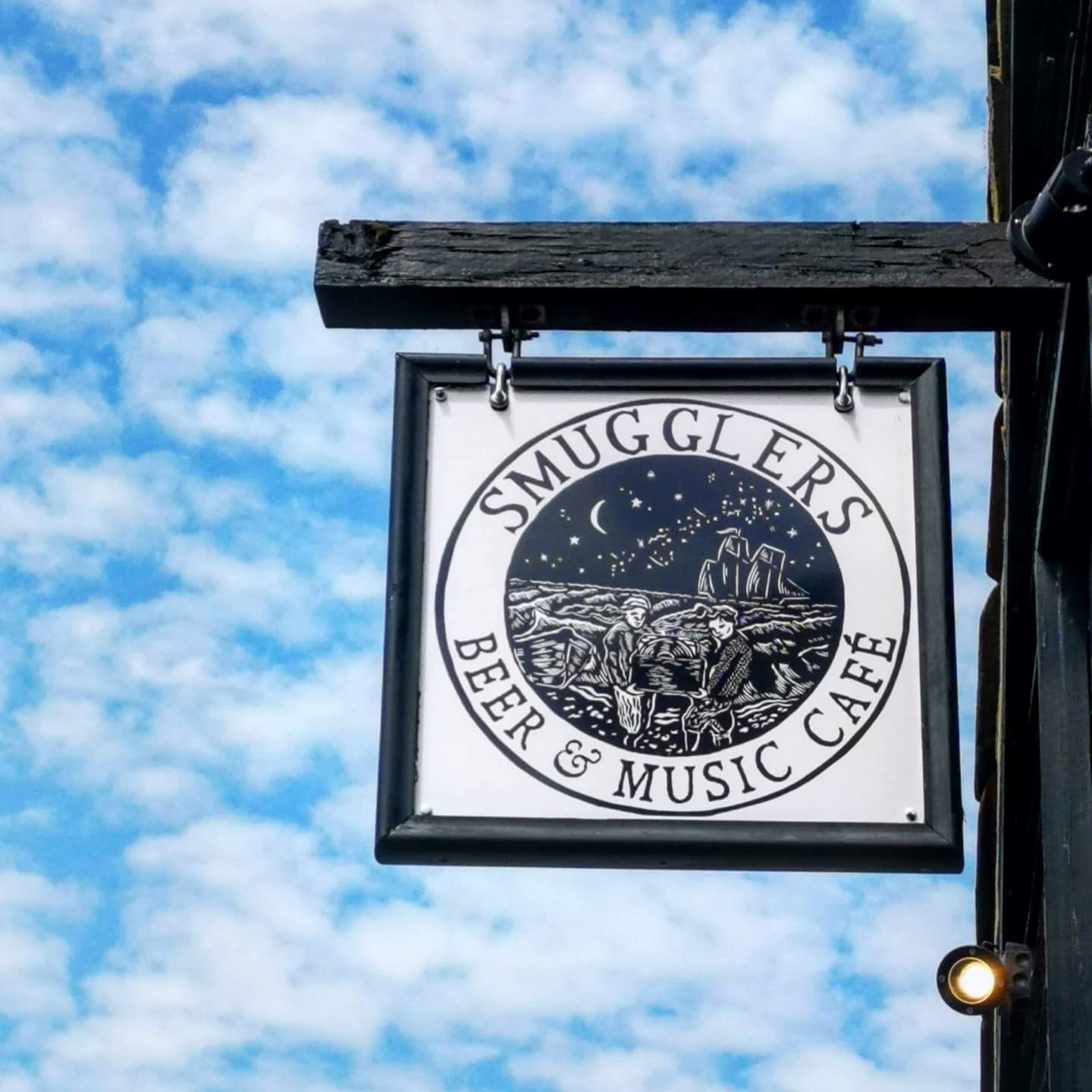 Eat and Drink in White Cliffs Country