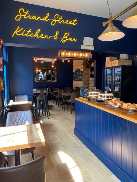Strand Street Kitchen & Bar - White Cliffs Country